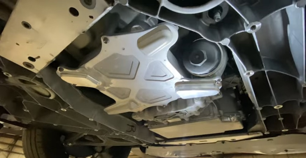Tearing Open a C8 Z06 Convertible and Comparing it to the Benchmark ...